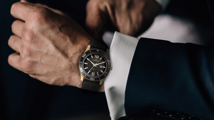 Conjunto Anel e Par de Brincos de Diamantes de Laboratório totalizando ...